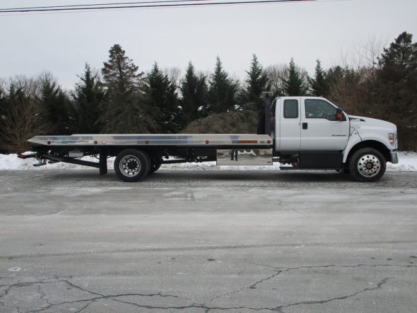 New Rollback Tow Trucks for Sale | Nussbaum Equipment